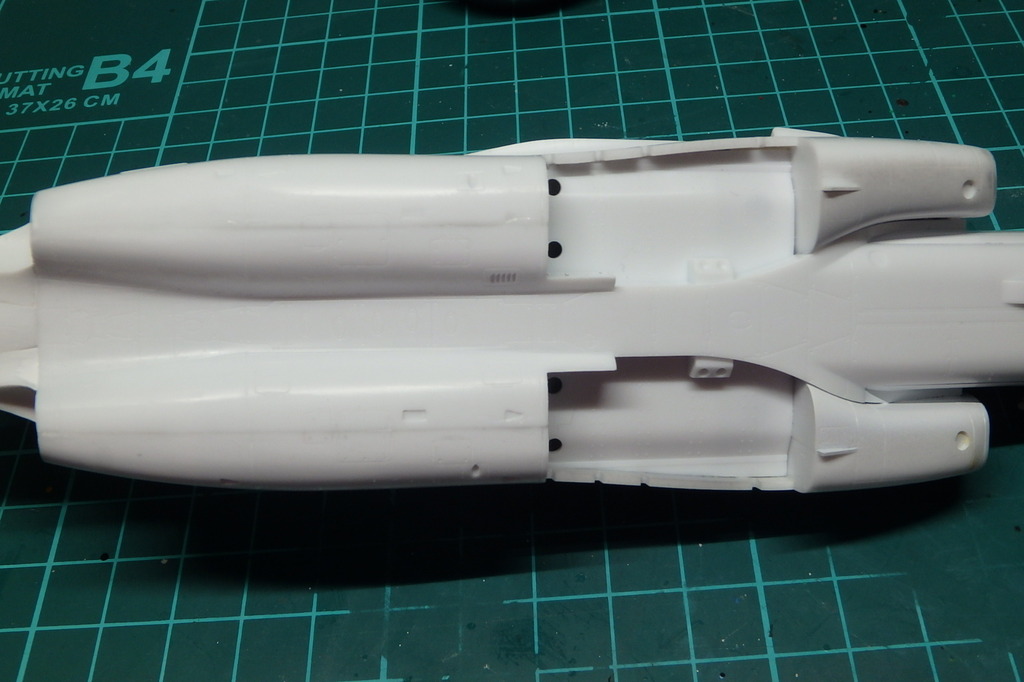 ハセガワ1/48 川崎 T-4ブルーインパルス制作記＃4: ヒロシのホビーライフ雑記帳
